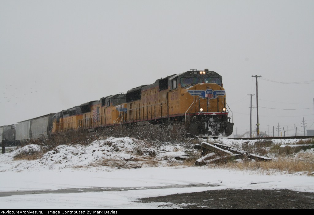 UP 4570 + 4758 + 3187